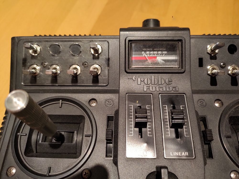 Robbe/Futaba 7Kanal Sender 40Mhz (Gebraucht) in Zürich für CHF 120 – mit Lieferung auf Ricardo ...