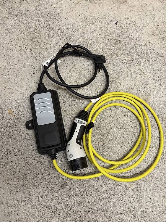 Ladekabel Elektro-/Hybrid Auto für 220V Steckdose (Gebraucht) in ...