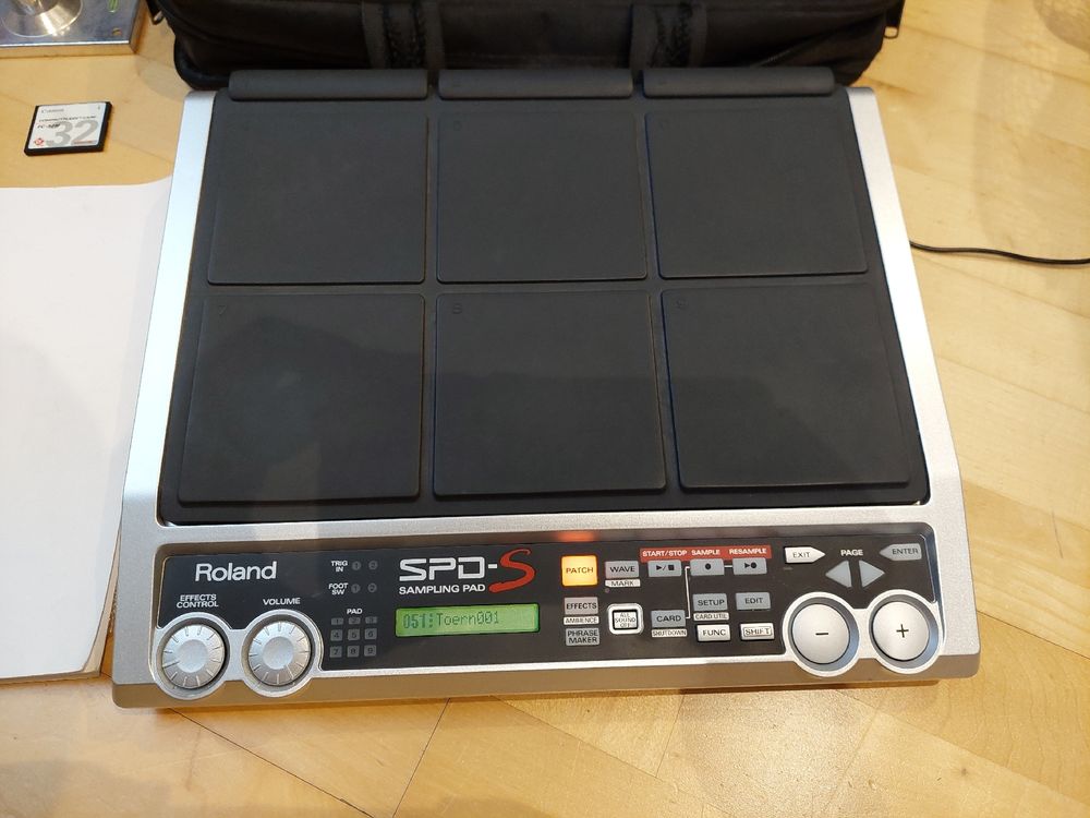 Roland Sampling Pad SPD-S komplett inkl Bag, Top Zustand (Gebraucht) in ...