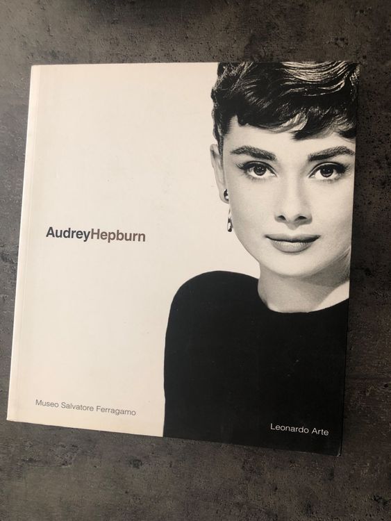 Audrey Hepburn Buch | Kaufen auf Ricardo Audrey Hepburn Buch | Kaufen auf Ricardo