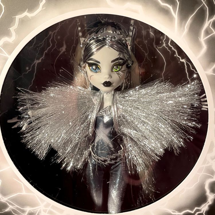 RAR: Monster High SDCC 2022 Voltageous Frankie Stein NEU (Neu und ...