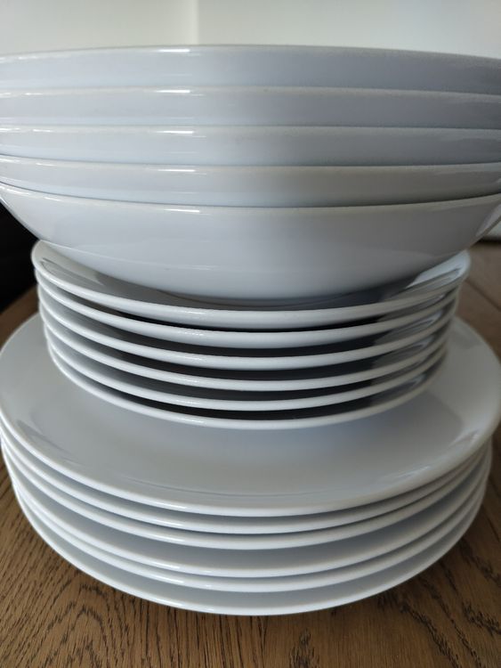 Tellerset weiss (Gebraucht) in Oftringen für CHF 5 – mit Lieferung auf Ricardo kaufen