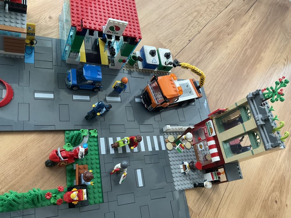 Lego Stadtzentrum 60292 (Gebraucht) in Weiach für CHF 59 – mit ...