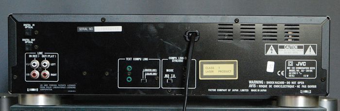 JVC XU-301BK CD Wechsler mit MD, Highend-Gerät (Gebraucht) in Trimbach für CHF 179 – mit ...