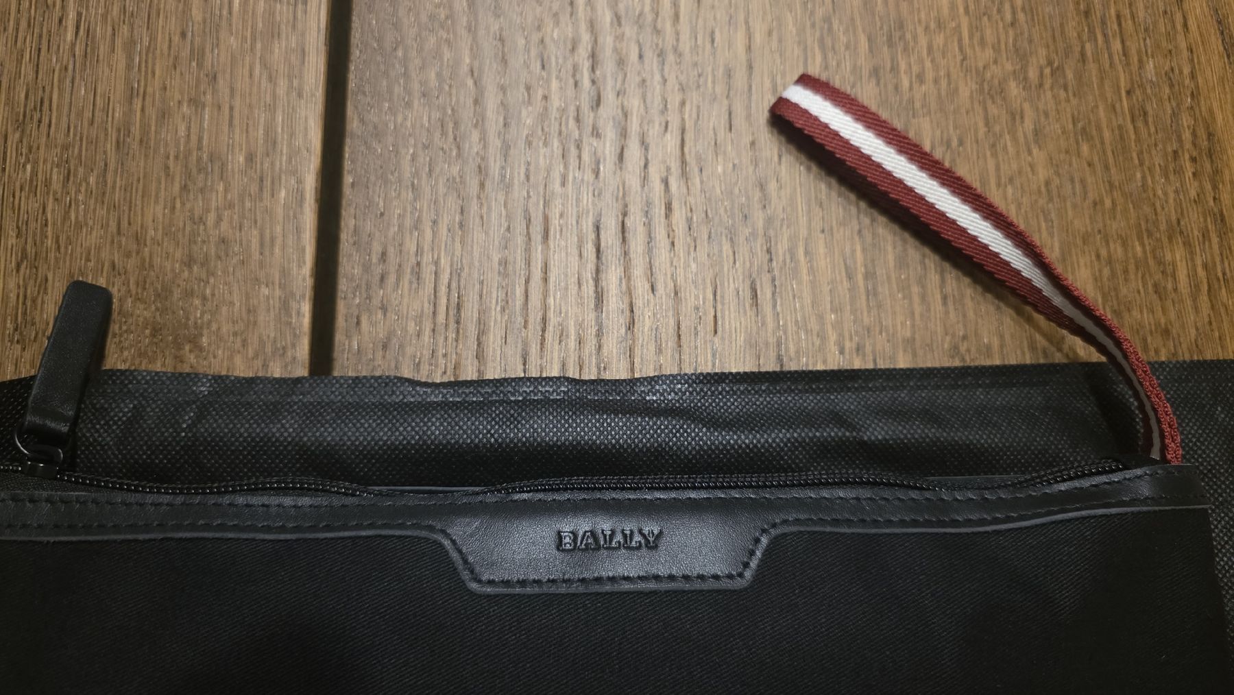 SWISS First Bally Soeder Amenity Kit - Travel Essentials (Neu und ...