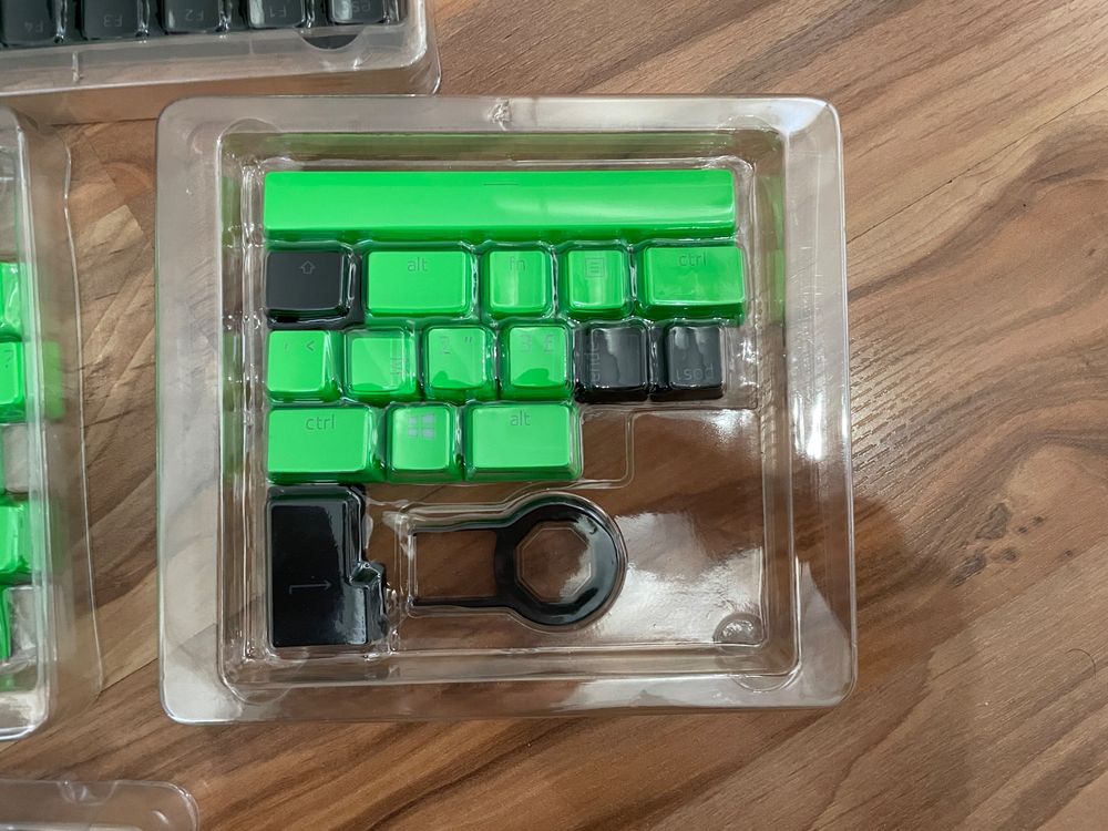 Razer Blackwidow V3 TKL + Green Keycaps (Neu (gemäss Beschreibung)) in ...