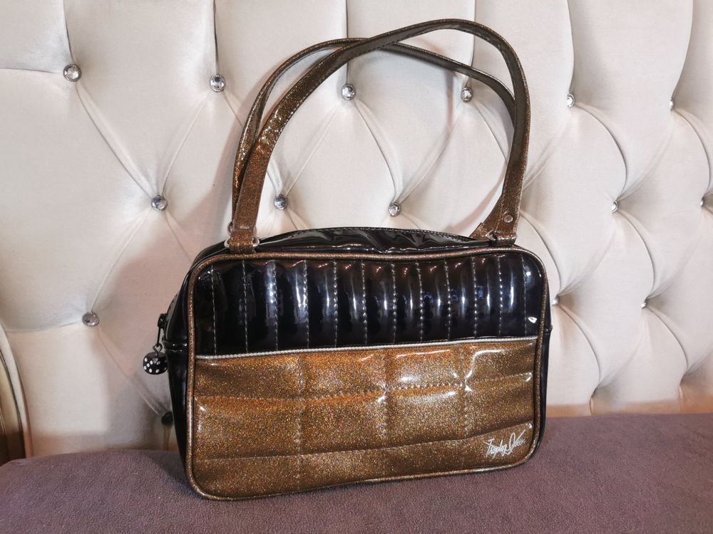 Original Trophy Queen Handtasche schwarz / gold Glitzer (Gebraucht) in ...