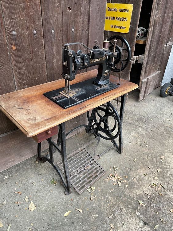 Antike Nähmaschine von Adler (Gebraucht) in Villmergen für CHF 75 – nur Abholung auf Ricardo kaufen