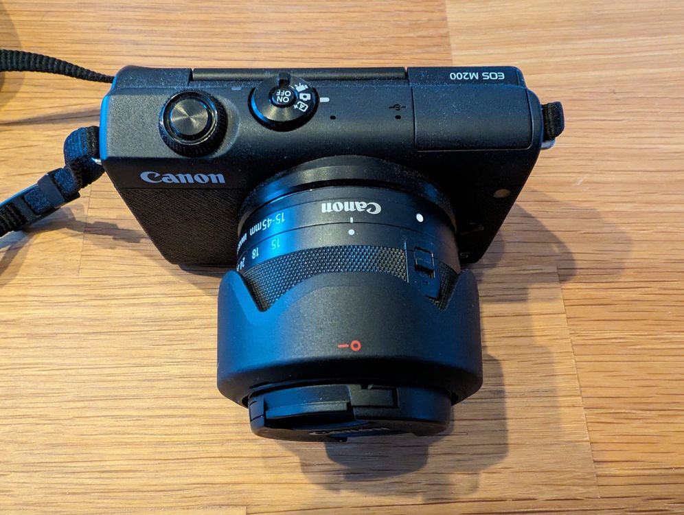 Canon EOS M200 mit EF-M 15-45mm F/3.5-6.5 | Kaufen auf Ricardo