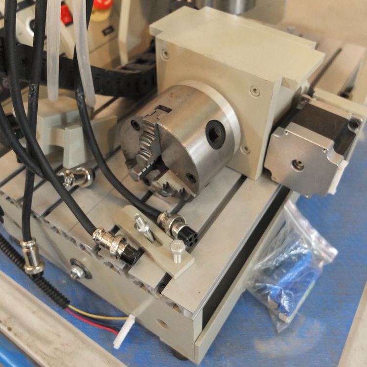 CNCEST CNC Maschine (Defekt) in für CHF 501 – nur Abholung auf Ricardo kaufen