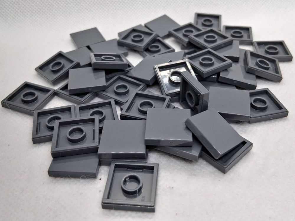 Lego 50 Stk. Tile 2x2 dark stone grey (new) (Neu und originalverpackt ...