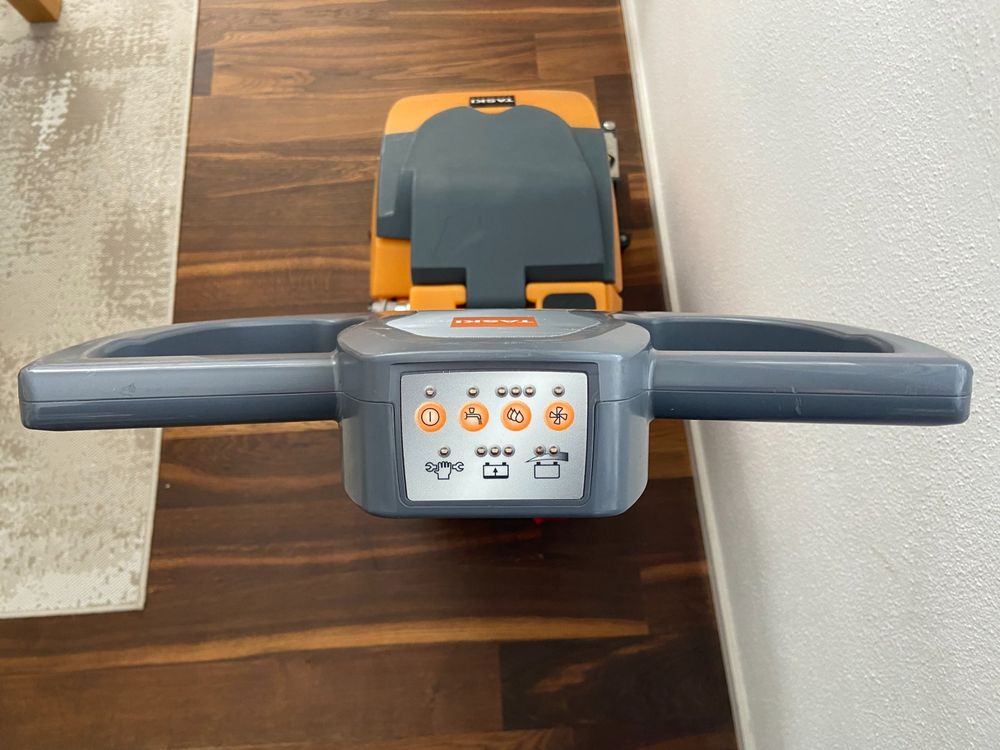TASKI 350 B Scheuersaugmaschine ab 1 Fr./ GUTER ZUSTAND! (Gebraucht) in ...