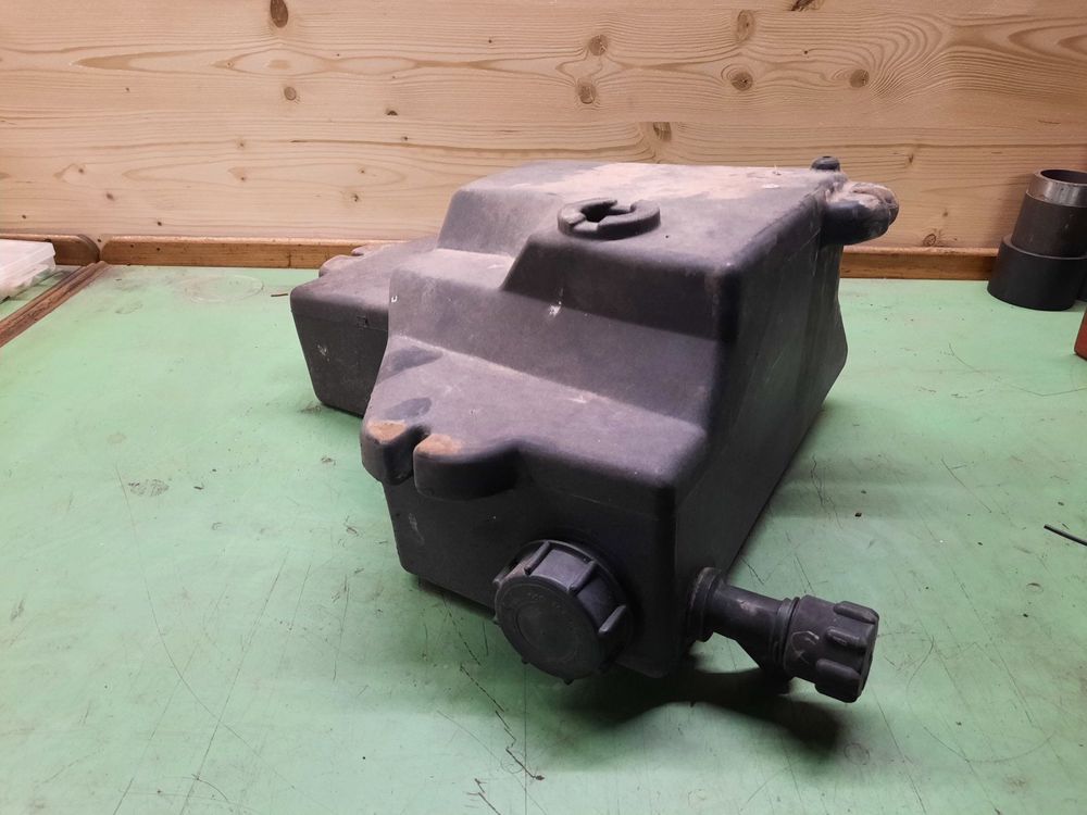 Vw T3 Abwassertank Westfalia (Gebraucht) in Oey für CHF 60 – nur ...