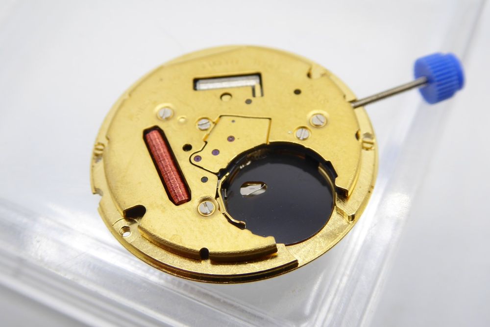 ETA F06.111 Quartz swiss movement (Neu (gemäss Beschreibung)) in Geneve ...