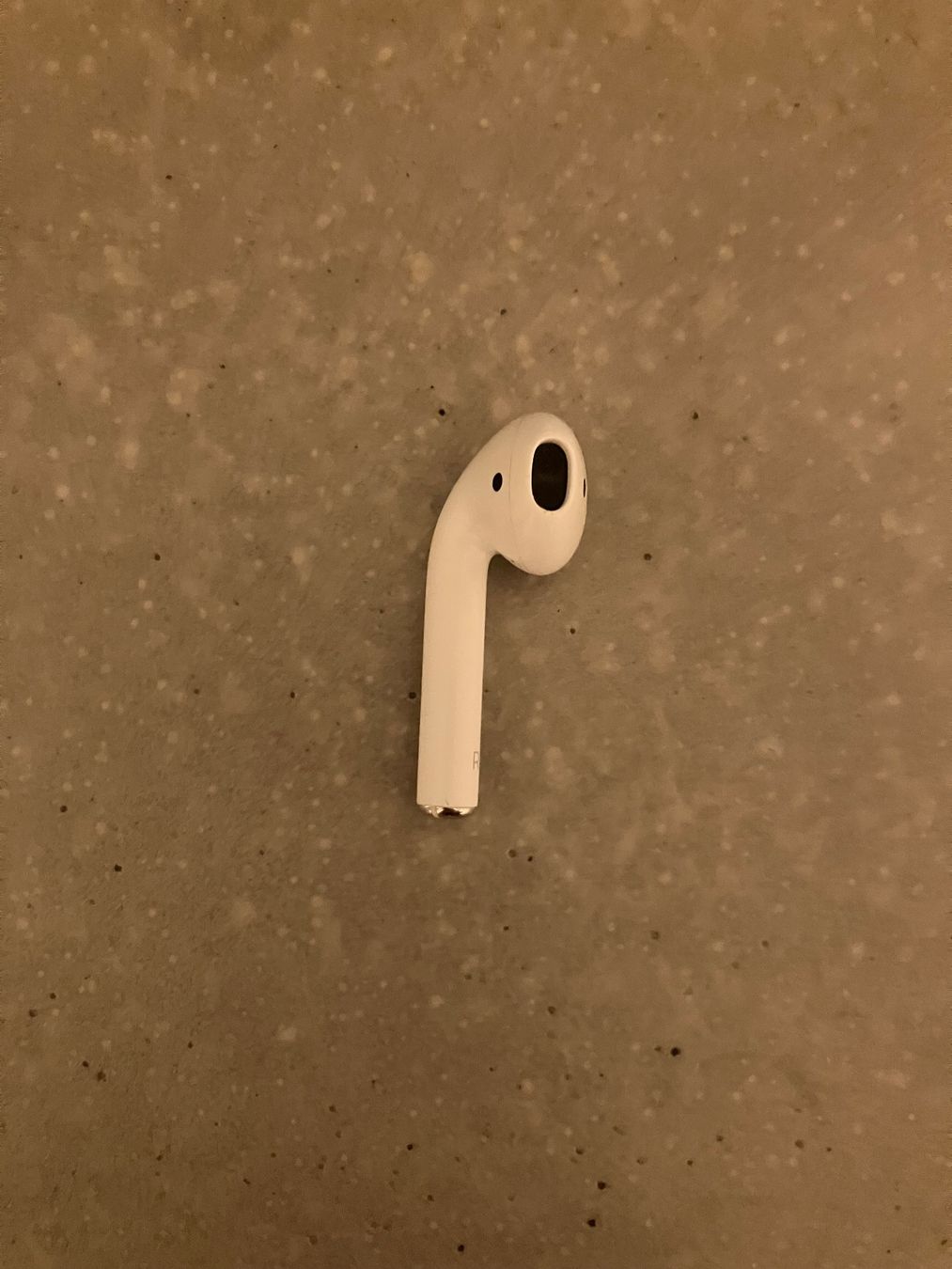AirPod 2 Rechts (Gebraucht) in Lausanne für CHF 18 – mit Lieferung auf ...