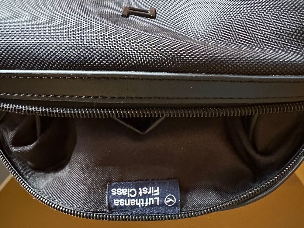 Porsche Design Lufthansa First Class amenity case (Neu (gemäss ...