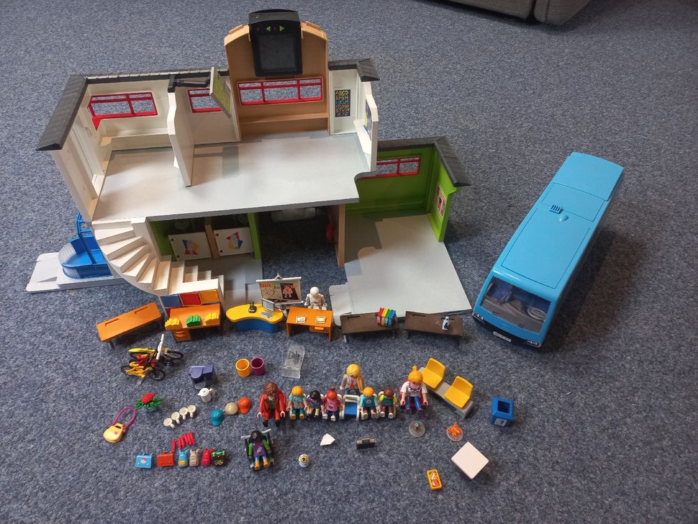 Playmobil Schulhaus inkl. viel Zubehör | Kaufen auf Ricardo