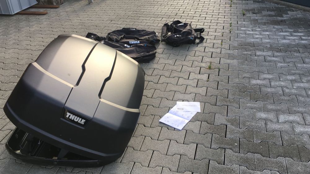Thule Dachbox mit Thule Taschen fast neuwertig | Kaufen auf Ricardo