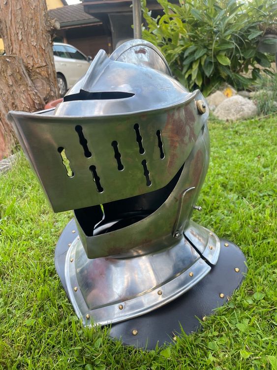 Ritterhelm aus Stahl mit Leder Halsschutz | Kaufen auf Ricardo