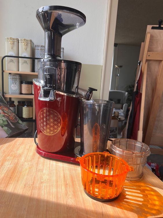 Hurom Slow Juicer - ruby red (Gebraucht) in Kreuzlingen für CHF 100 ...