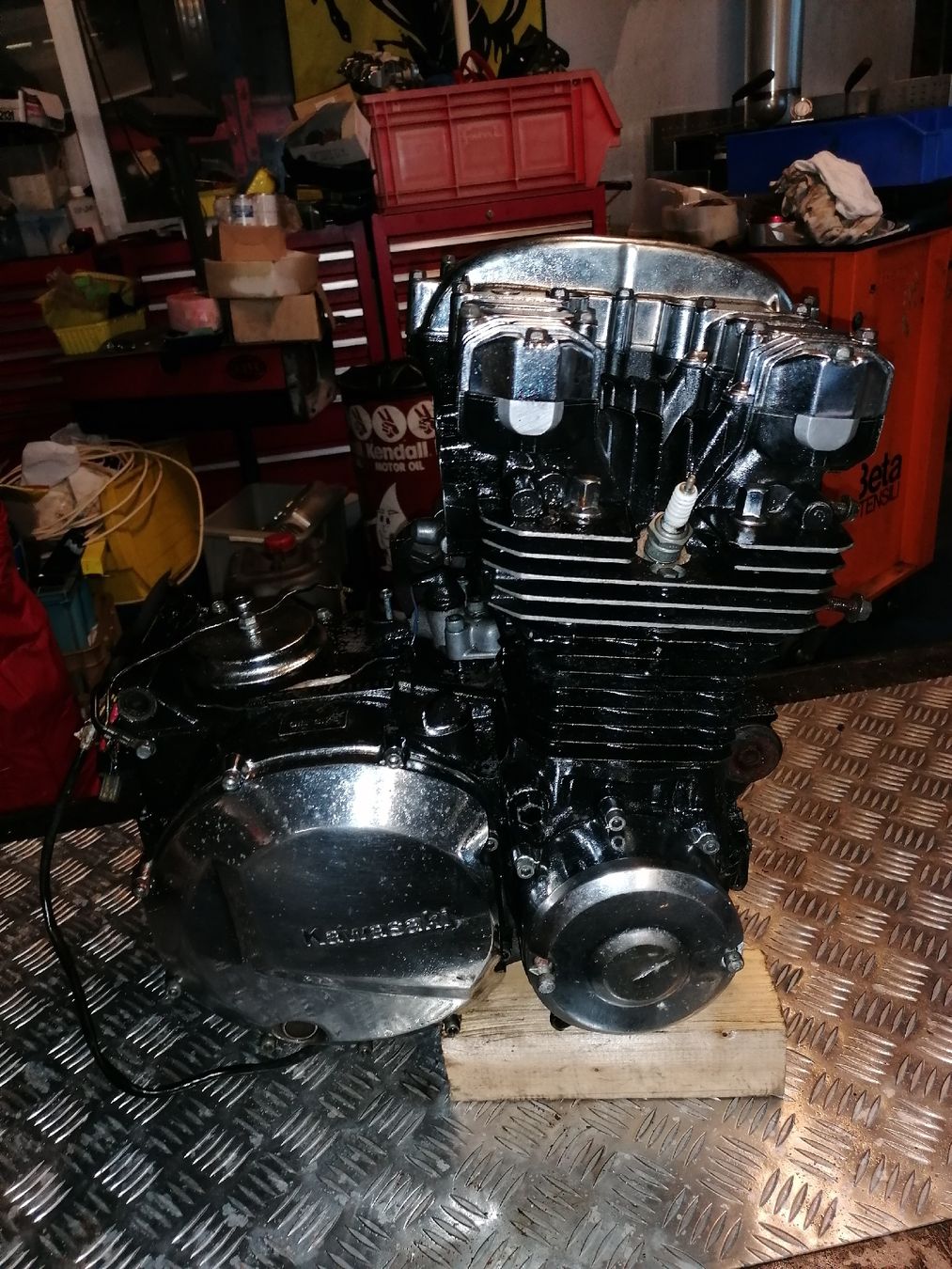 Kawasaki Z1000 J Motor 1981 / 1982 Def. Motor dreht (Defekt) in Oetwil ...