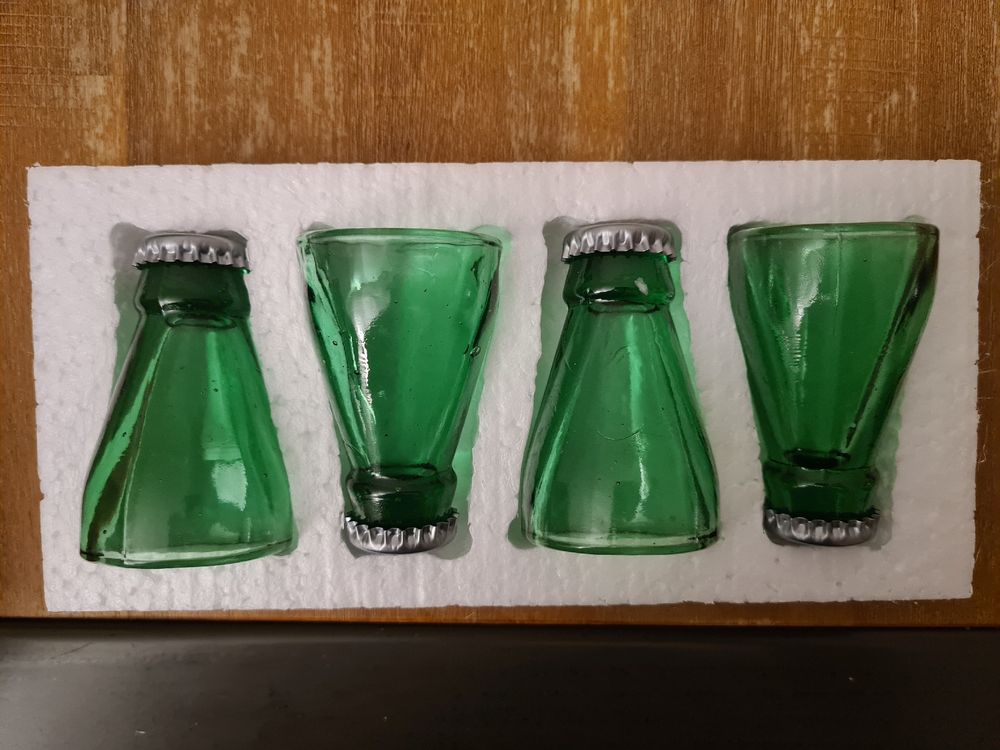 4 Balvi Bottle Top Shotgläser grün (Neu und originalverpackt) in ...