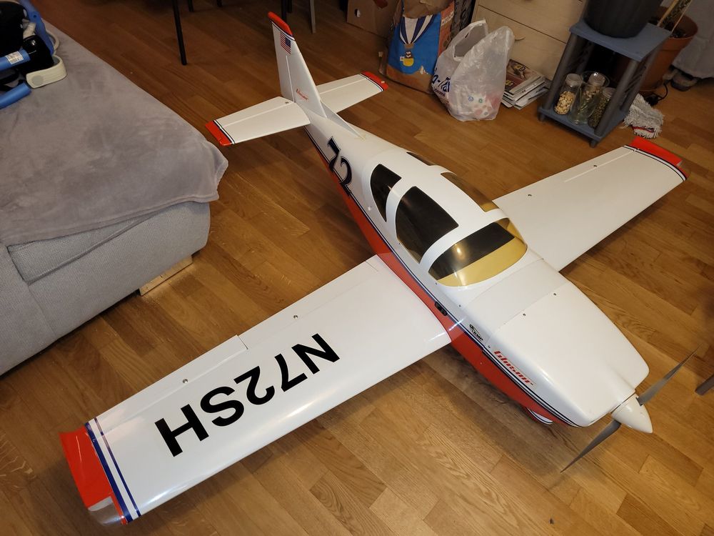 Schöne Glasair (Grossmodel), mit 10S Antrieb und Servos Neu (Neu ...