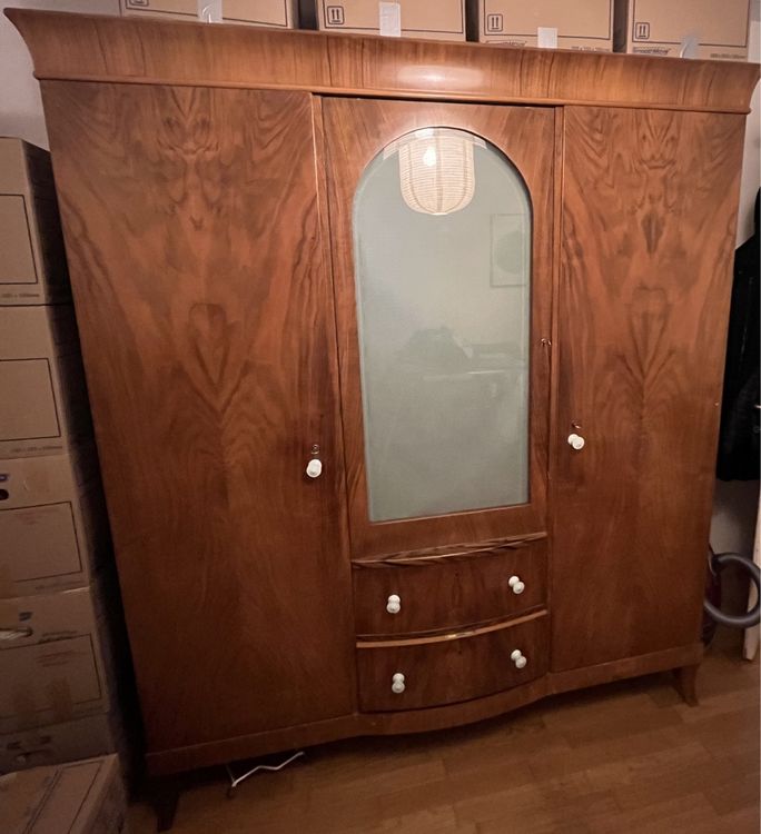 Alter Kleiderschrank Zu Verschenken