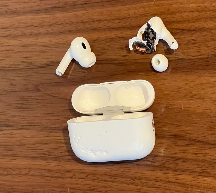 APPLE AirPods Pro (2. Generation) rechter Airpod defekt! (Gebraucht) in ...