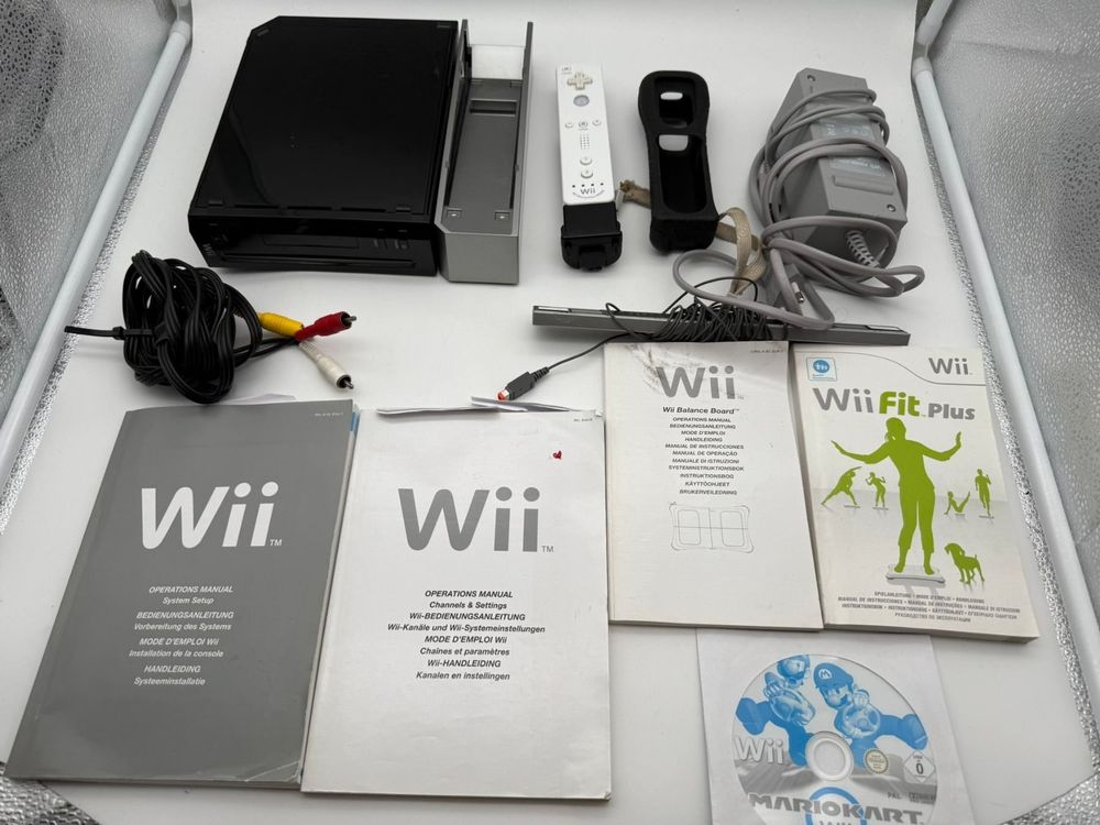 Wii Nintendo mario kart wii fit plus Controller (Gebraucht) in Seuzach ...