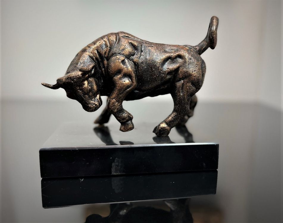 IMPOSANTER BULLE / STIER BRONZE EISEN (Gebraucht) in Vettweiß für CHF ...