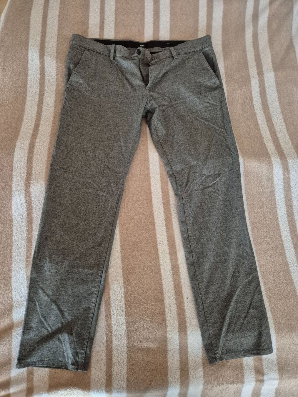 Hugo Boss Hose Grösse 38/34 (Gebraucht) in Wolhusen für CHF 35 – mit ...