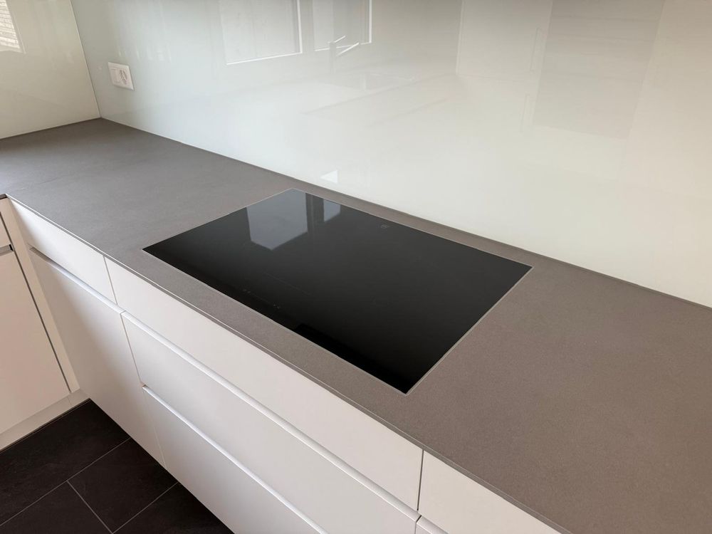 Fast neuer Induktionsherd: V-ZUG Kochfeld CookTop V2000 I804 (Neu ...