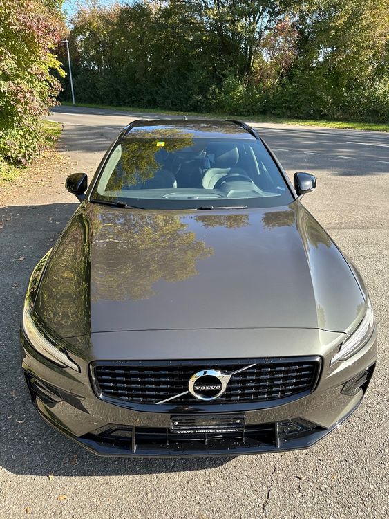 Volvo V60 B4 R-Line | Kaufen auf Ricardo