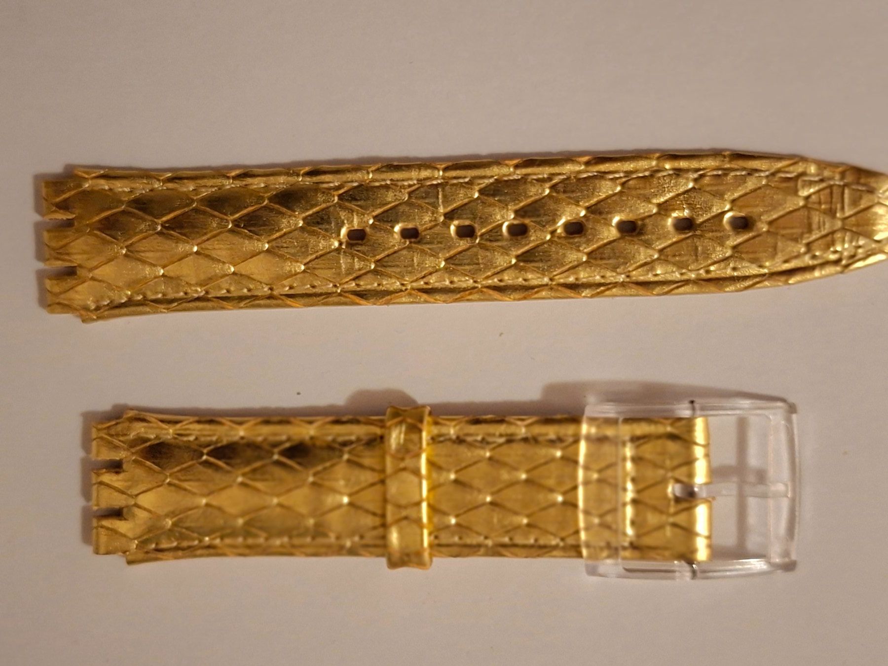 Bracelet Swatch cuir Scuba golden island,très bon état (D'occasion) à ...