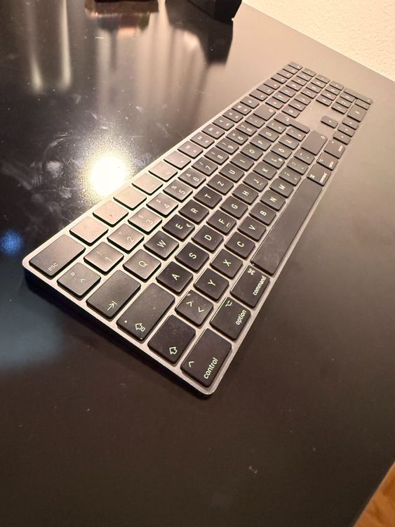 Apple Magic Keyboard (Bluetooth) – Schwarz – guter Zustand (Gebraucht ...