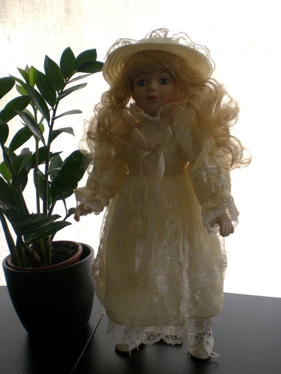 Vintage Victorian Doll / Puppe, "Victoria" (#1) (Gebraucht) in ...