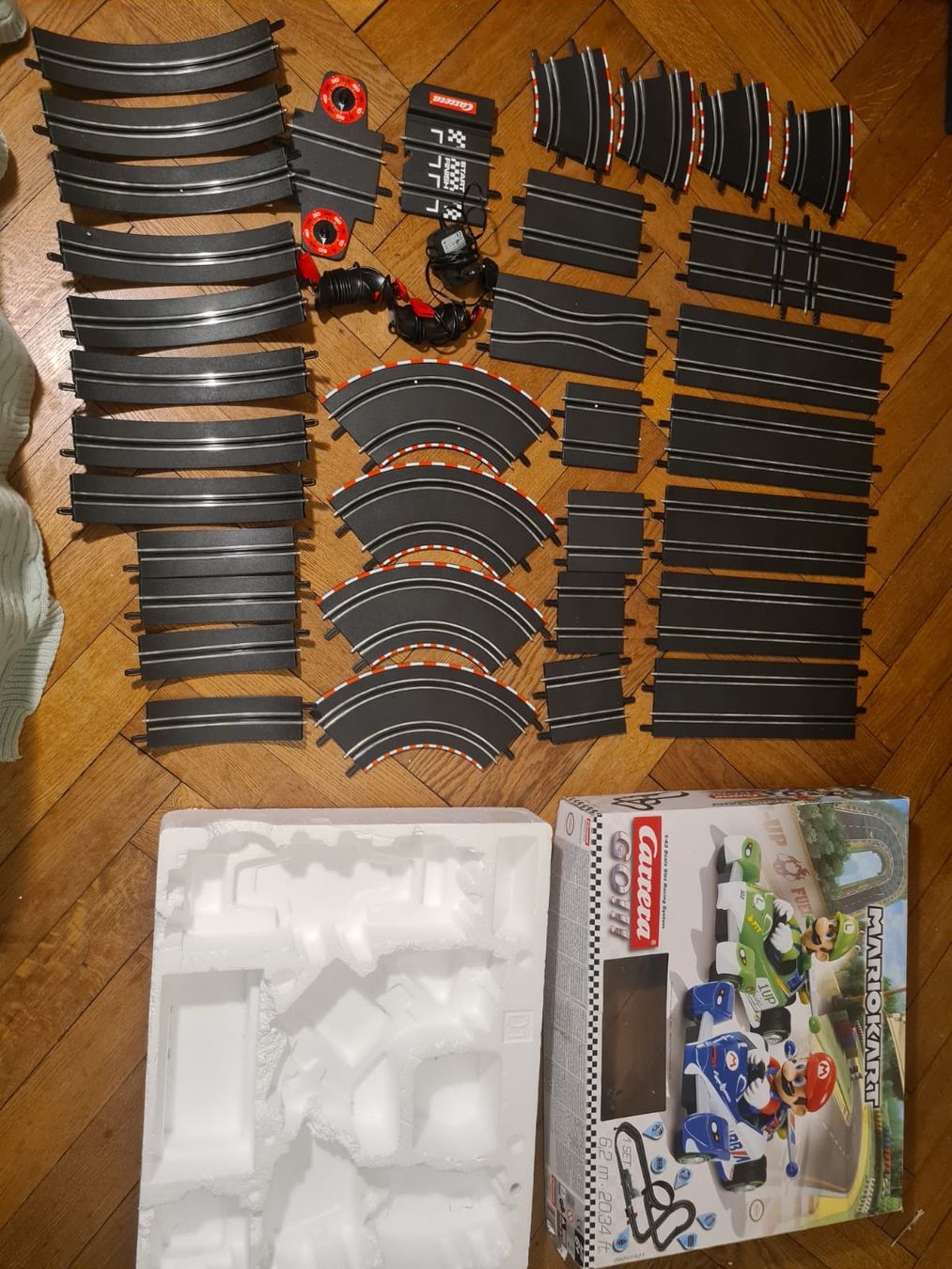 Carrera Go Mariokartbahn (ohne Autos, leicht beschädigt) (Gebraucht) in ...