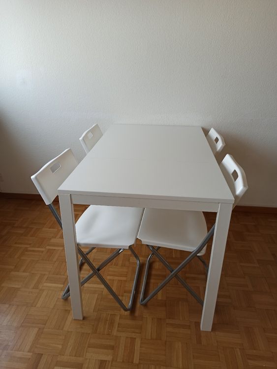 Dining/kitchen table with 4 folding chairs. Vangsta ikea (Gebraucht) in ...