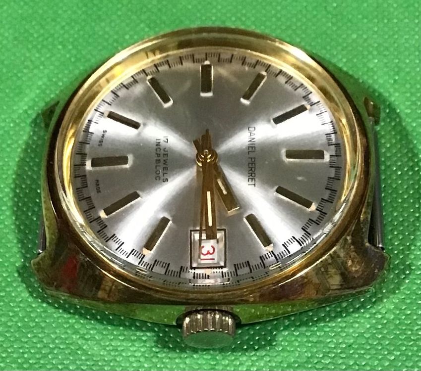 Vintage Daniel Perret Handaufzug Armbanduhr (Gebraucht) in Root für CHF ...