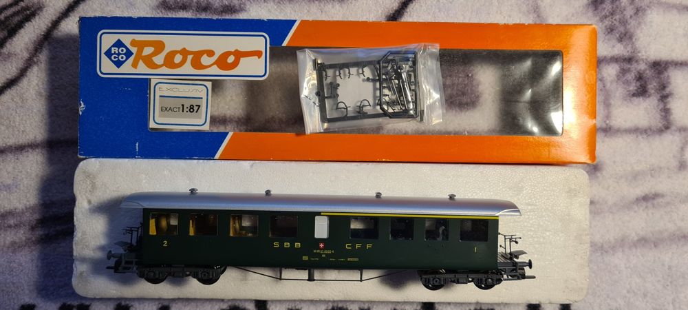 Roco 5 Stück AC Seetalbahnwagen ganzer Zug Innenbeleuchtet (Neu (gemäss Beschreibung)) in ...