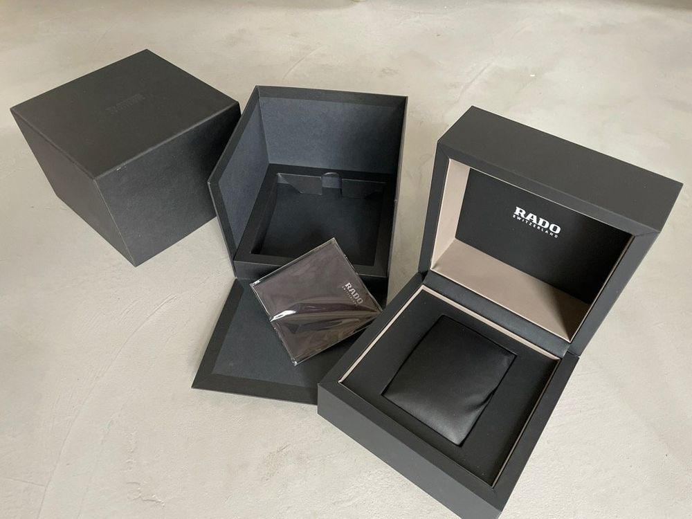 Boite écrin box Rado (Gebraucht) in Bulle für CHF 40 – mit Lieferung ...