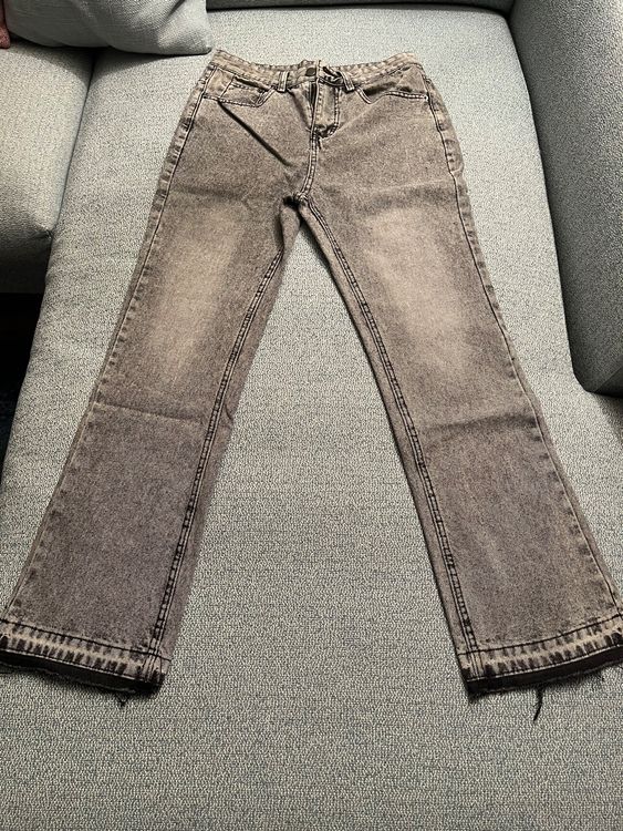 flare jeans grau (Neu und originalverpackt) in Wolfhausen für CHF 30 – mit Lieferung auf Ricardo ...