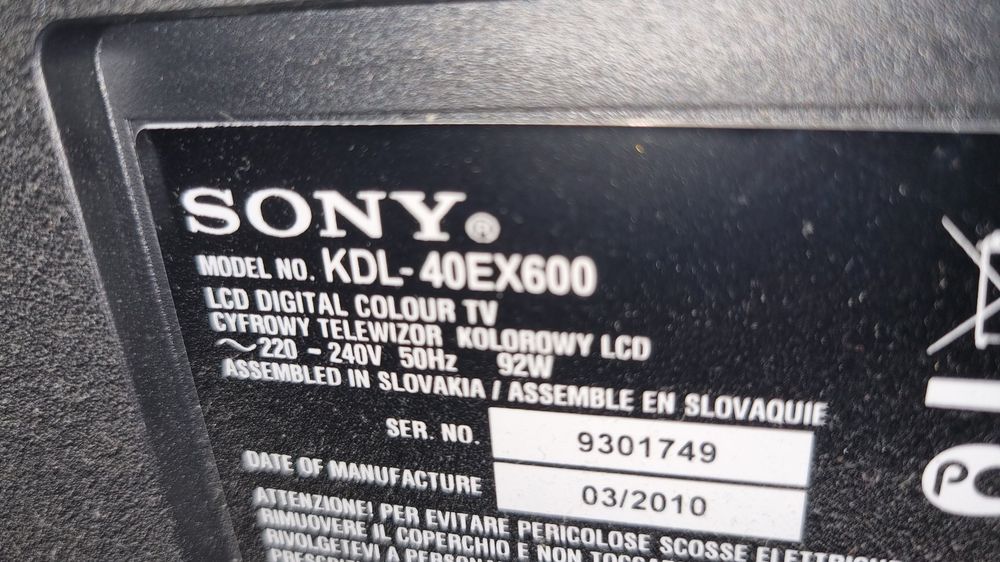 LCD TV Sony Bravia KDL-40EX600 mit Wandhalterung (D'occasion) à ...