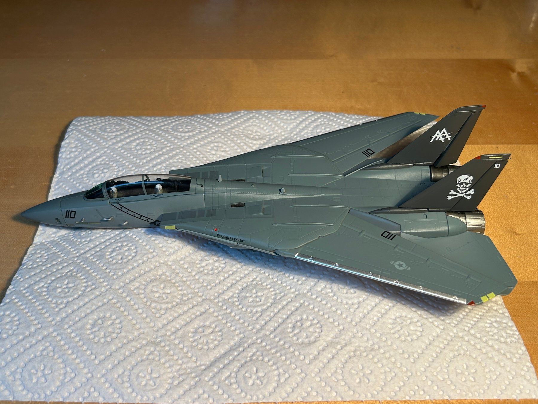 Flugzeugmodell Grumman Tomcat F-14B / Jolly Rogers / 1:72 (Neu (gemäss ...