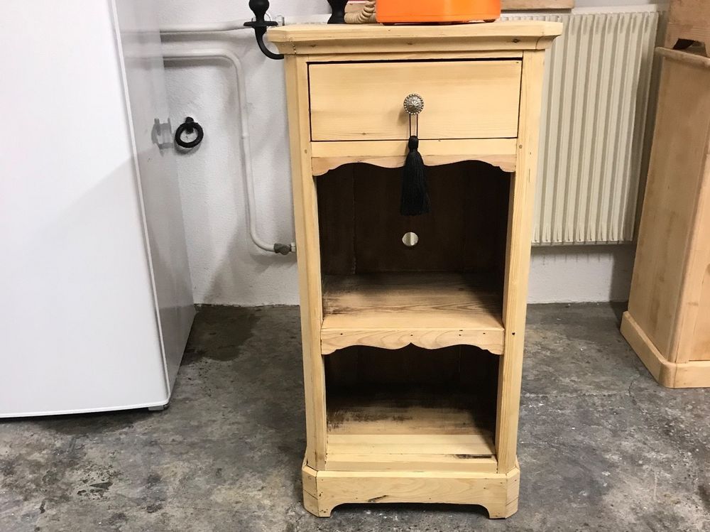 Schönes Nachttischli Kommode Tanne (Gebraucht) in Dottikon für CHF 160 – nur Abholung auf ...