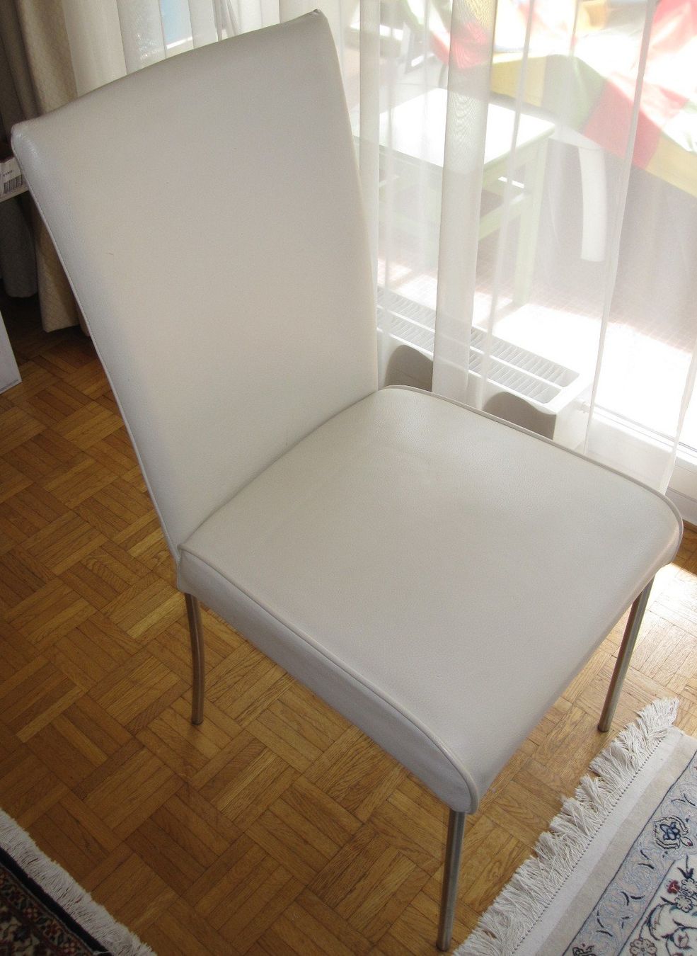 Chaises (x4) PFISTER, cuir Nubia blanc , support acier (D'occasion) à ...