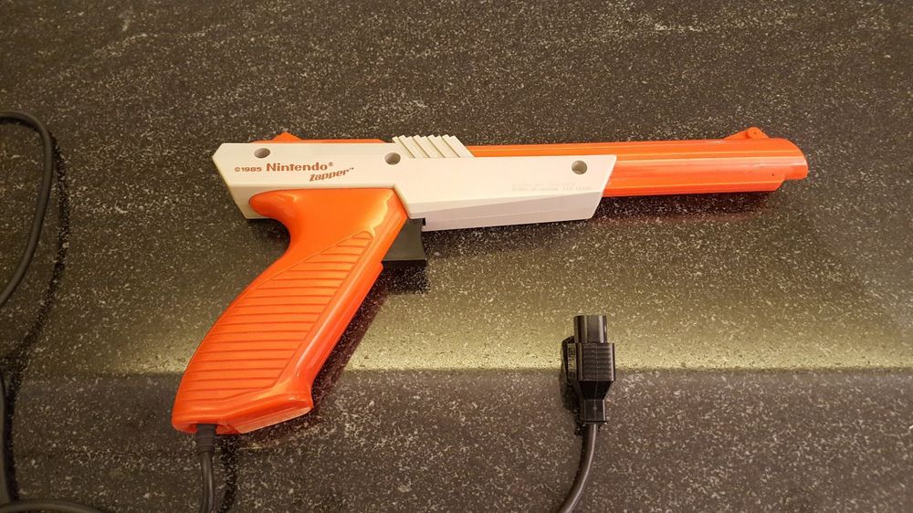 NES Zapper Lightgun Nintendo NES Pistole (Gebraucht) in Oberrohrdorf ...