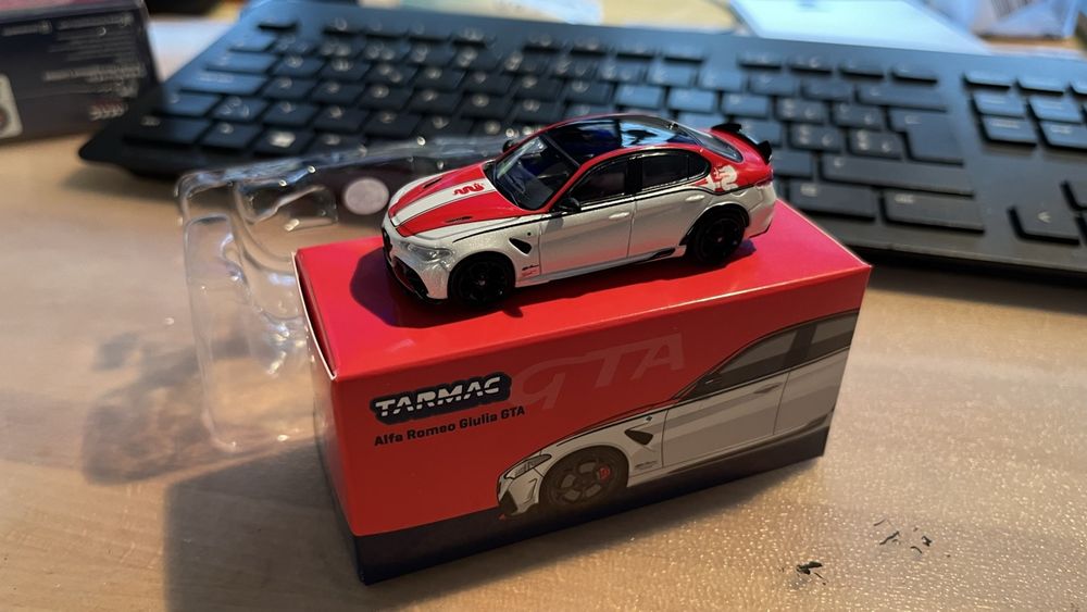 Alfa-Romeo Giulia Sauber - 1/64 Tarmac Models (Neu und originalverpackt ...