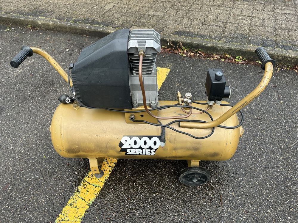 Kompressor 2000 Series Druckluft Werkstatt Druckluftgerät (Gebraucht) in Zürich für CHF 50 – nur ...